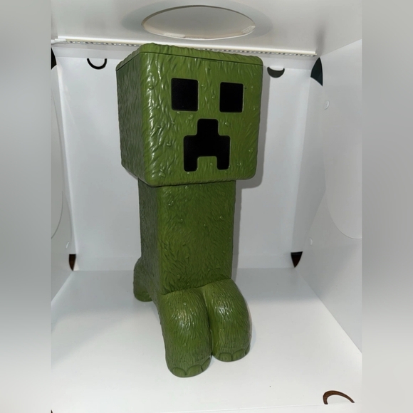 Dining | Nwt Limited Exclusive 85oz Minecraft Creeper Popcorn Bucket ...